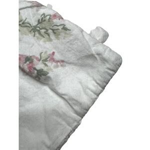 Simply Shabby Chic | Bedding | Pair Simply Shabby Chic White Blooming ...